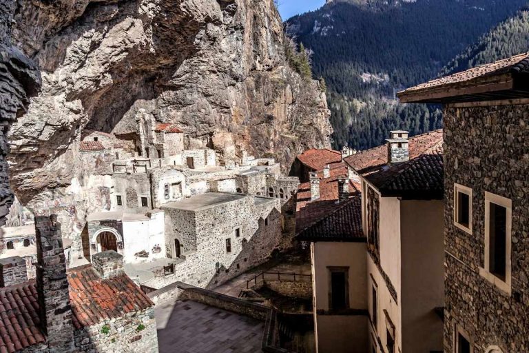 25 Famous Landmarks in Turkey: Historical + Natural