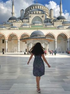 What To Wear In Turkey? The Complete Packing List - The Turkey Traveler