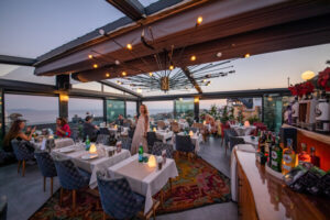 10 Best Rooftop Restaurants in Istanbul For 2024! - The Turkey Traveler
